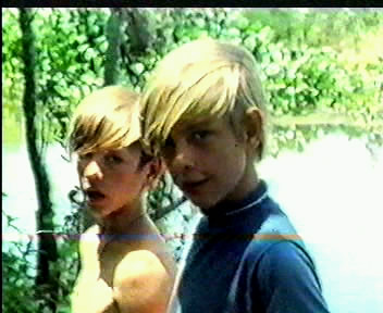 SELAMAT DATANG DI TOKO ON LINE DVD BOKEP GAY TERLENGKAP: UNDERAGE